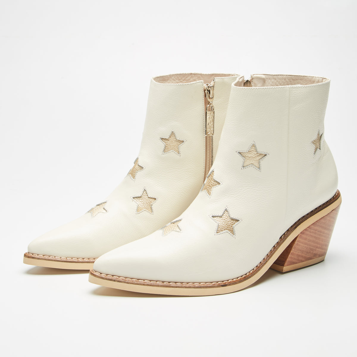 Botas Estrella Beige | Eleva tu Estilo con Sofisticación y Elegancia ...