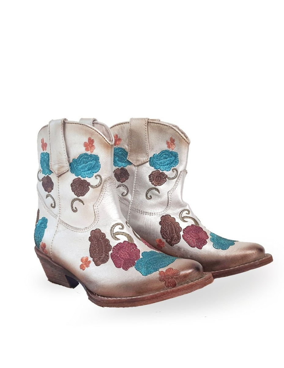 Botas Texanas Plateadas | Elegancia y Brillo para tu Look Occidental ...